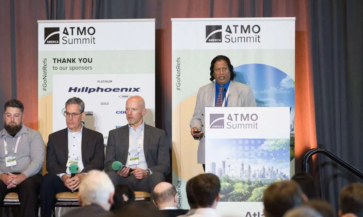 CO₂ Rack System Powers Walgreens’ Net-Zero Energy Store - Zero Zone, Inc.